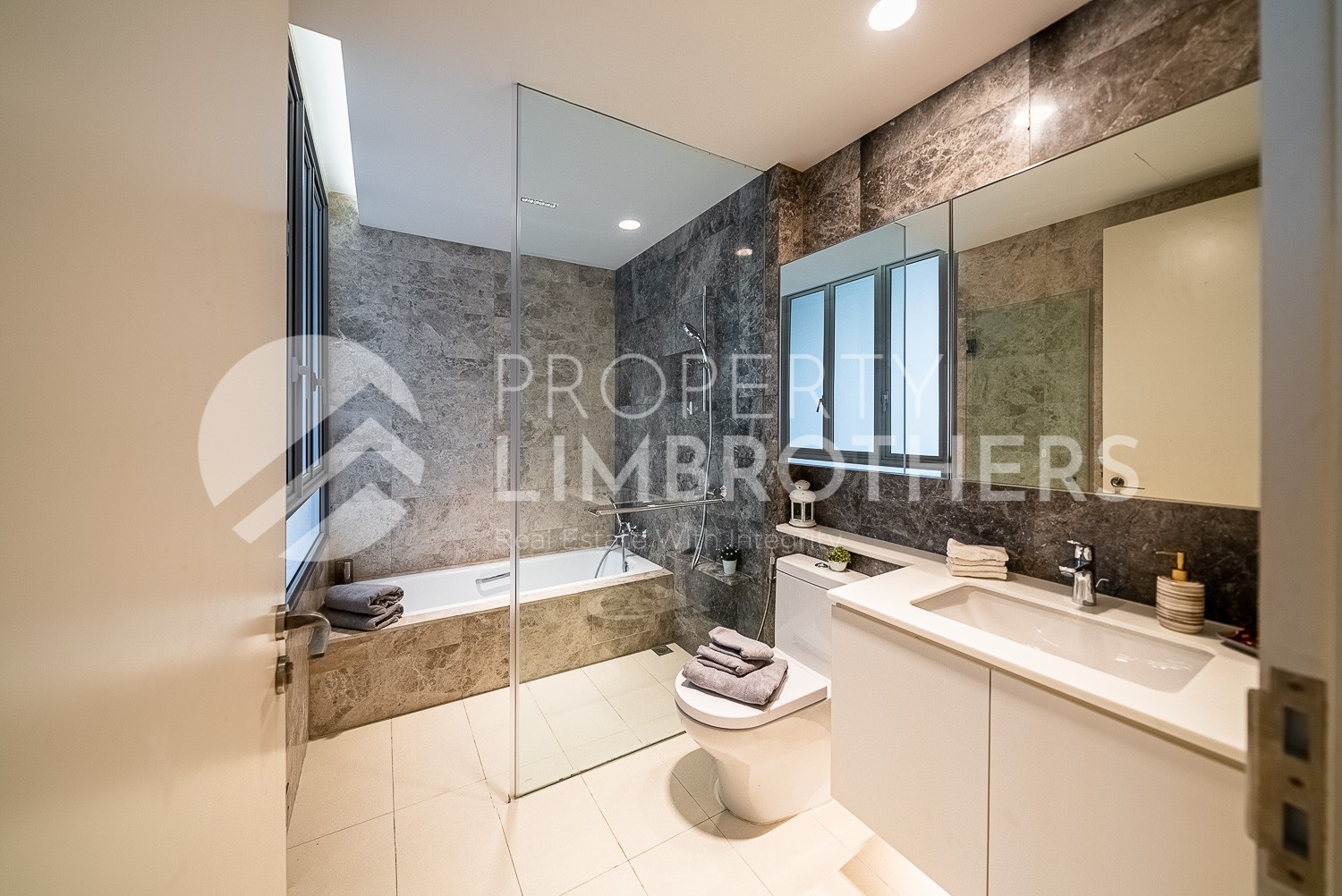 Bedok Residences - PropertyLimBrothers